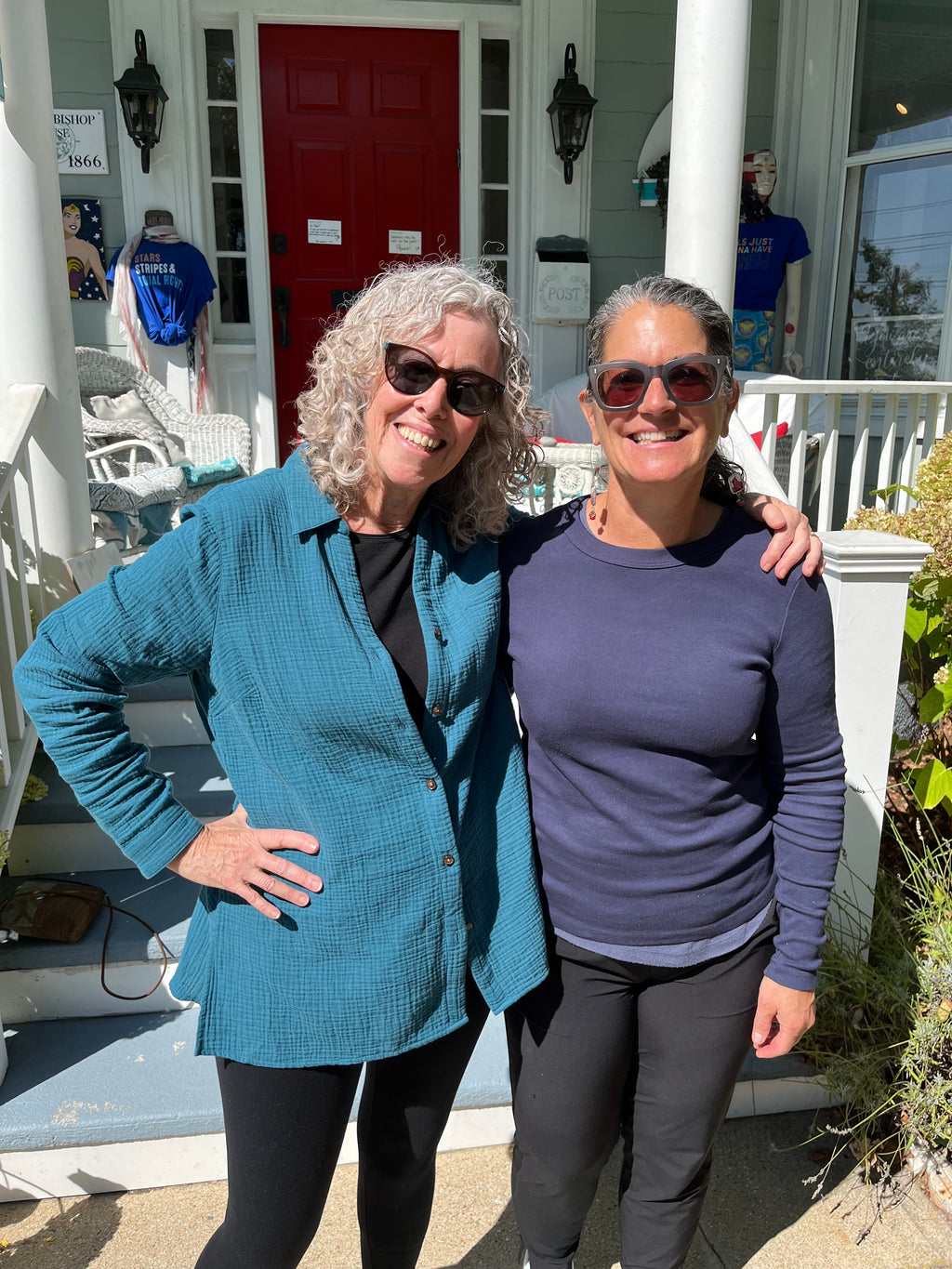 Bring a Friend Grownup Makeup Lesson – Alayne White